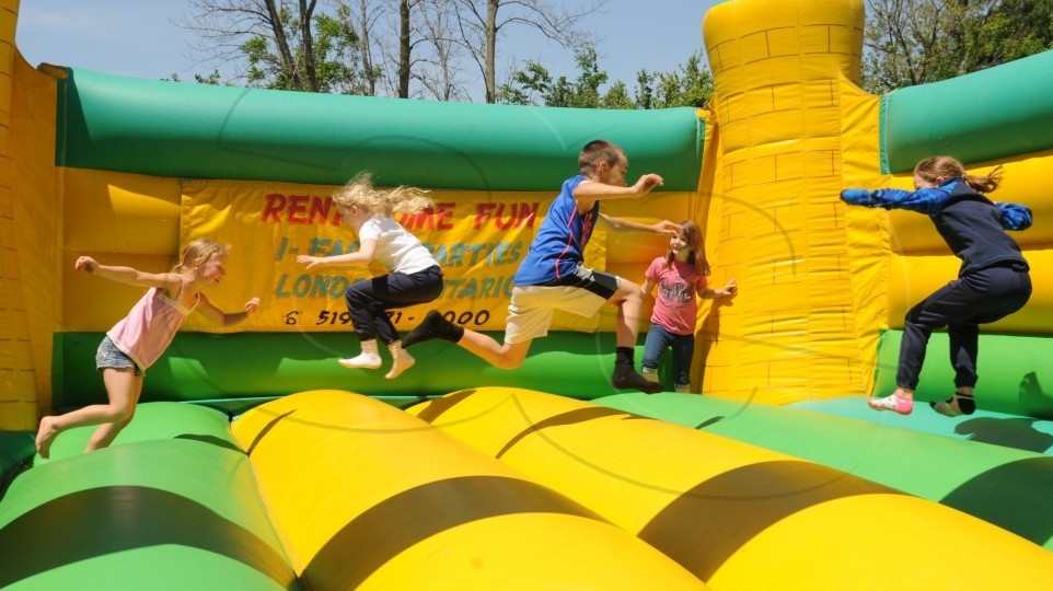 Bounding good fun at Springfield Fun Day – The Aylmer Express