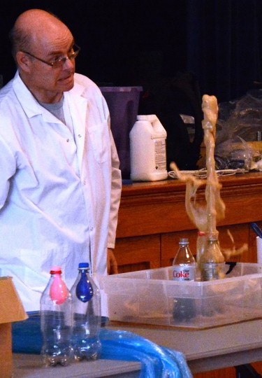 Making science fun – The Aylmer Express